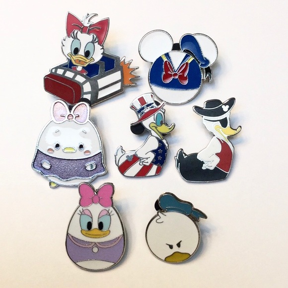 Disney | Jewelry | 7 Donald Daisy Disney Pins | Poshmark